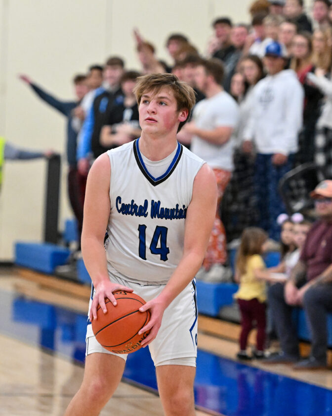 Persun’s big night lifts Central Mountain boys basketball over ...
